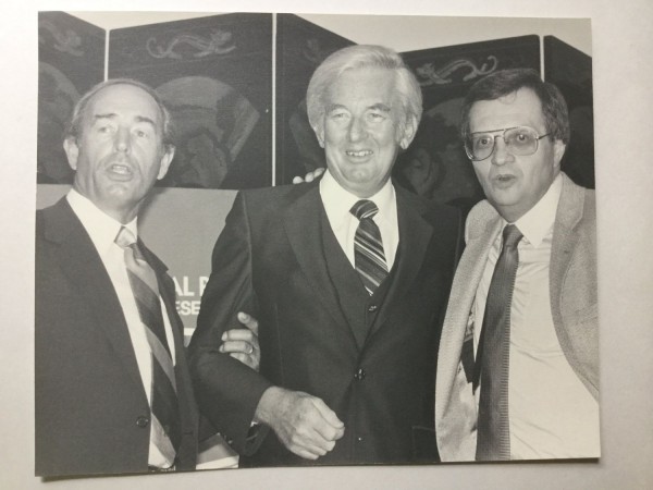 ¿Quién fue JAY VAN ANDEL co-fundador de Amway? | Multinivel y Network ...