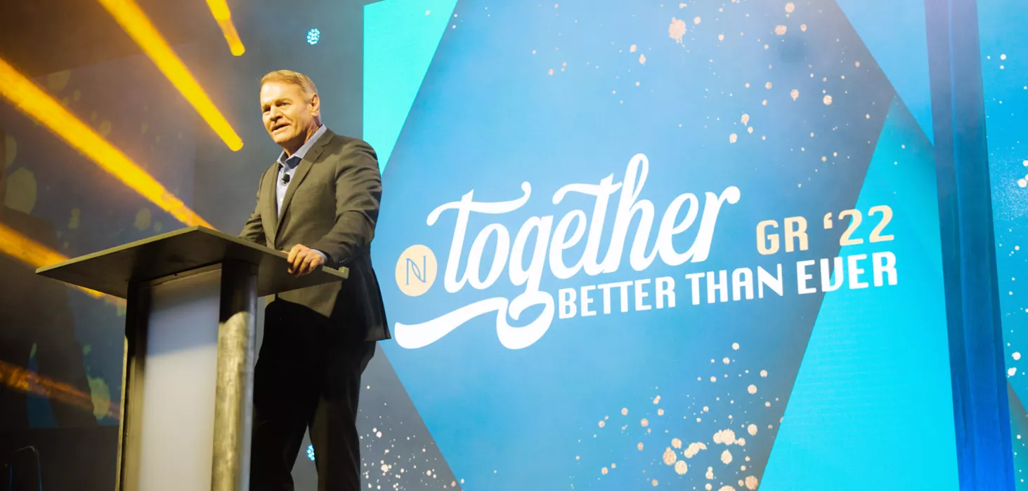 ¿Quién fue MARK HUGHES? Fundador y primer CEO de Herbalife | Multinivel ...