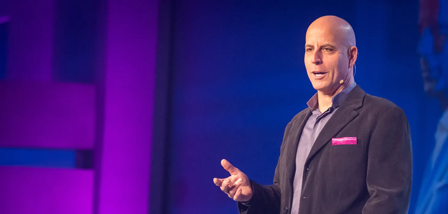 Randy Gage es anunciado como un nuevo socio de esta compañía de MLM